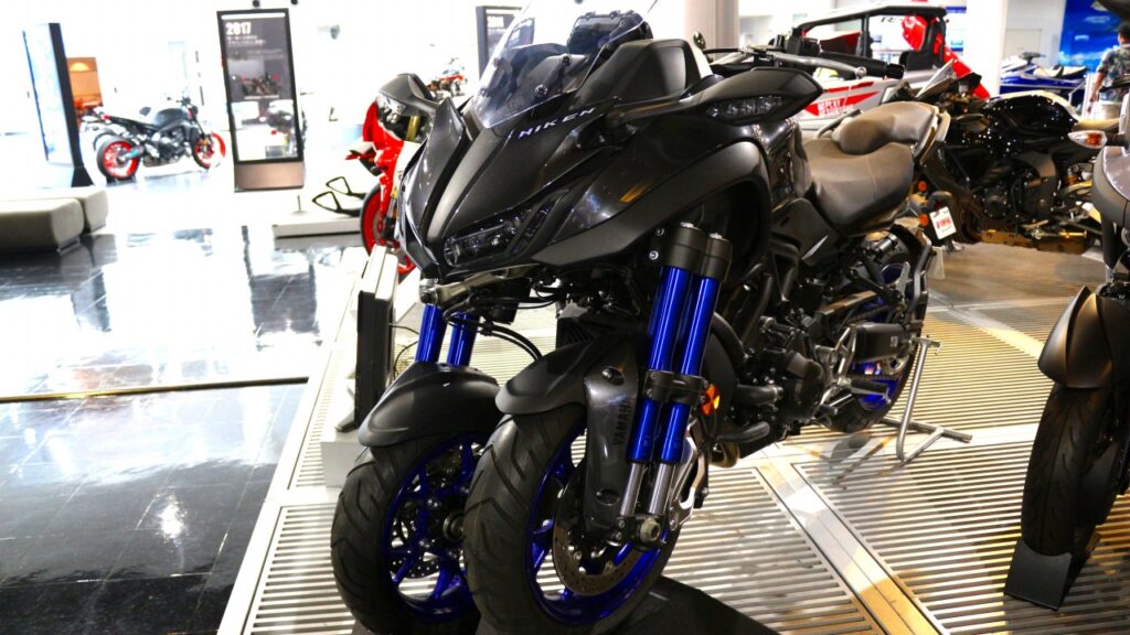 ヤマハ NIKEN GT 生産終了の理由 | 背景と影響、今後の戦略を徹底解説 | バイク情報館365